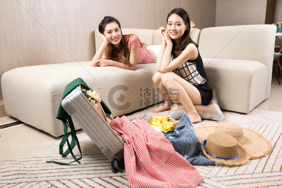 闺蜜收拾行李摄影图6550*4367图片素材免费下载-编号840662-潮点视频