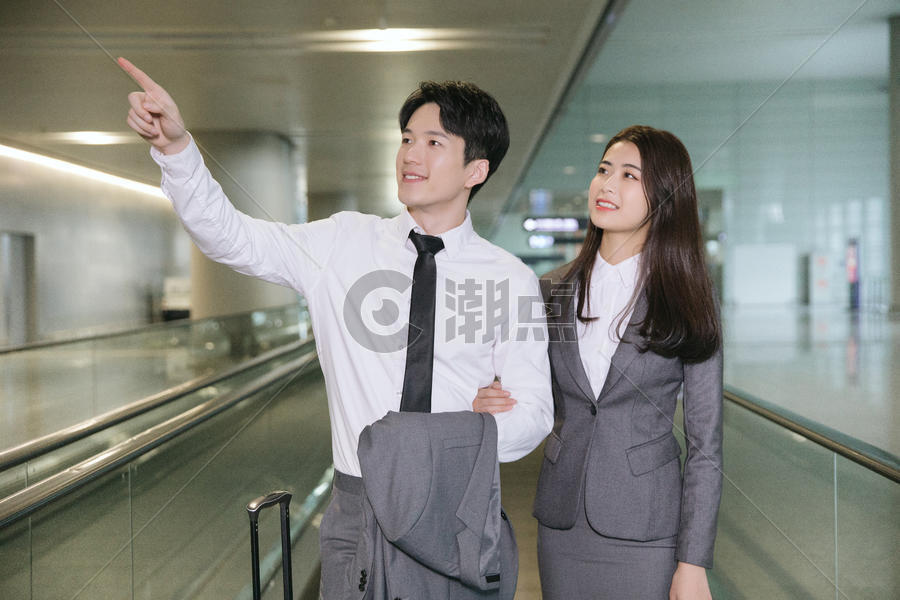 商务人士机场出行摄影图6720*4480图片素材免费下载-编号962999-潮点视频