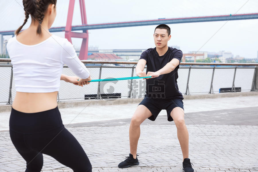 运动男女弹力绳健身摄影图6720*4480图片素材免费下载-编号995838-潮点视频